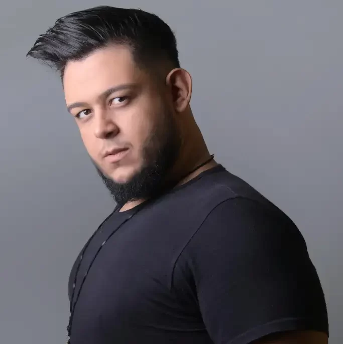 COLUNA | ALÉM DOS LINE-UPS: Johnny Bass e o Significado de Sucesso ...